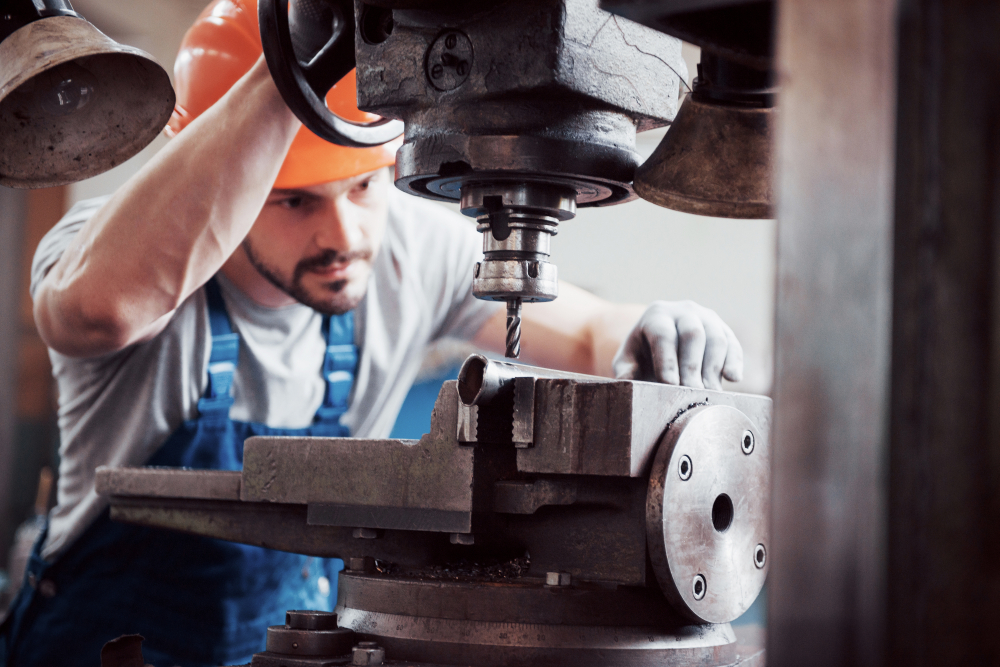 Devenir métallier (formations et diplômes) - Tout savoir sur la ...